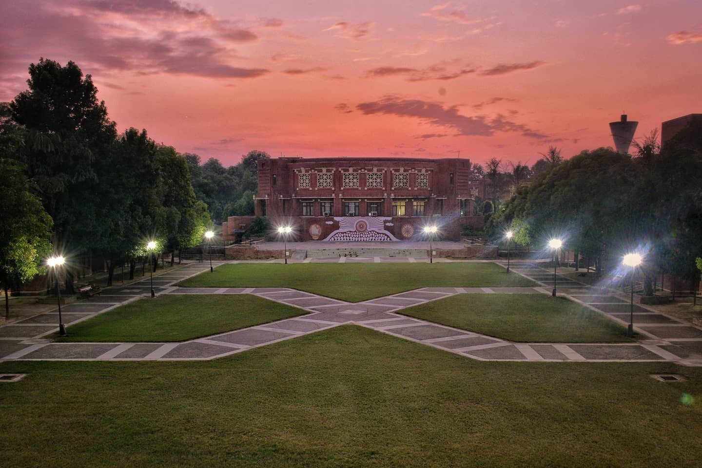 IIM Lucknow: Admission, Courses, Fees, Registration, Eligibility, Dates ...